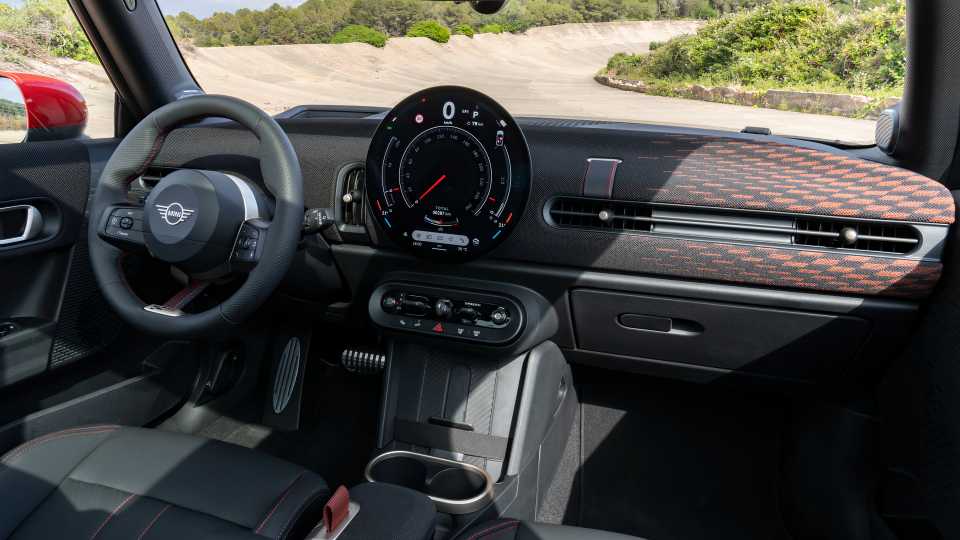 2025 Mini Cooper Hardtop Pricing, Photos & Specs