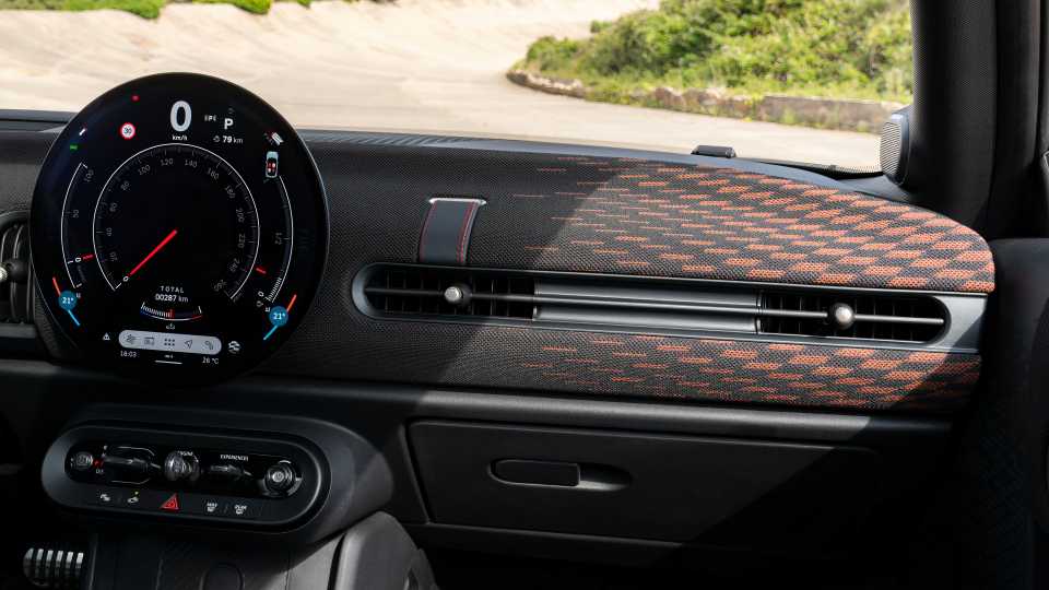 2025 Mini Cooper Hardtop Pricing, Photos & Specs
