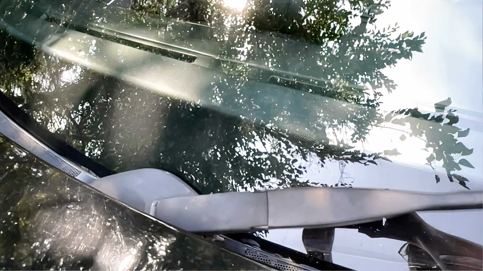 Mercedes-Benz Abandoned The Brilliant Monoblade Windshield Wiper