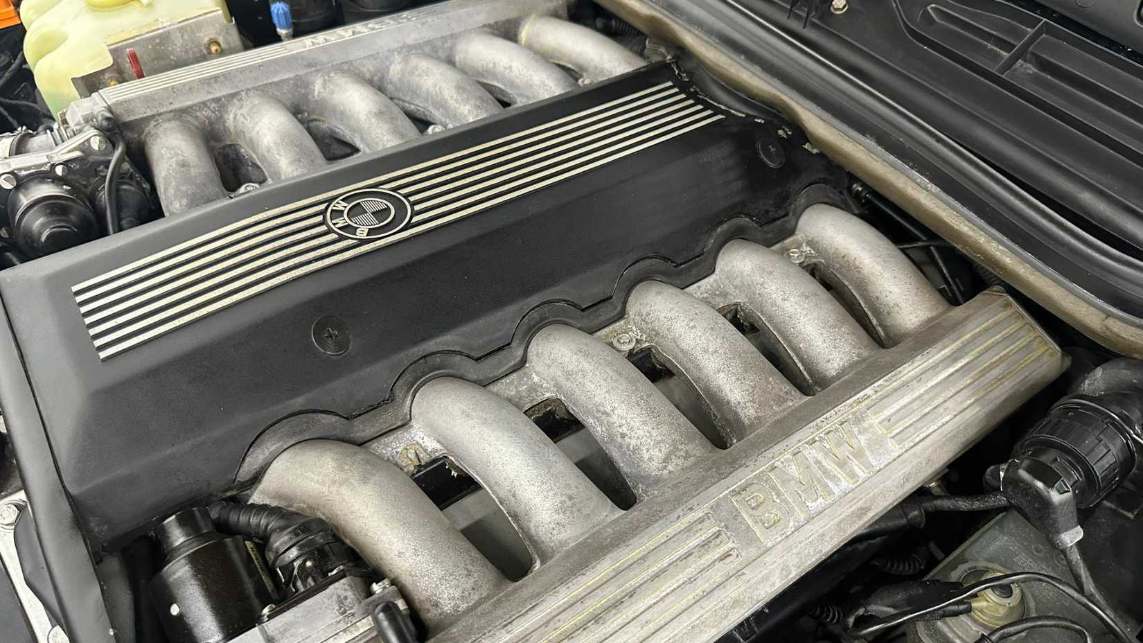 bmw v12 engine reliability