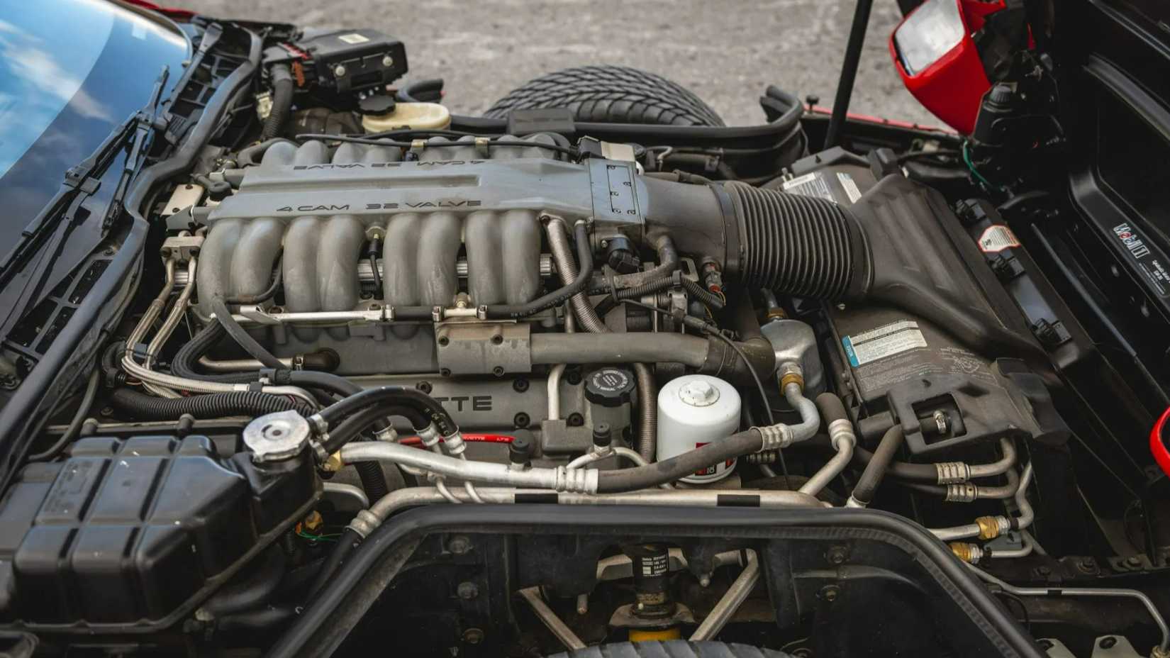 1995 corvette engine bay