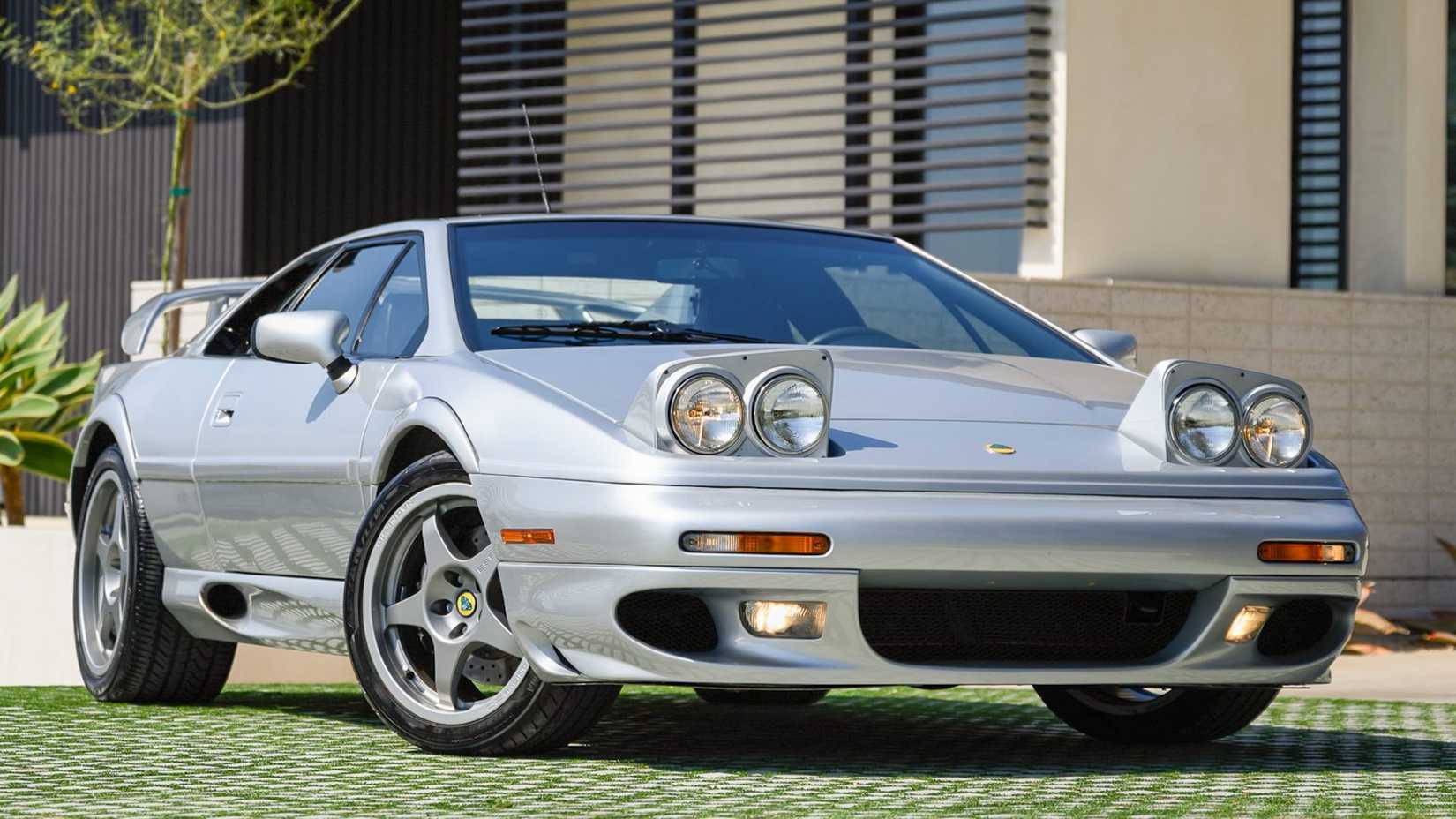 The Lotus Esprit V8 Is A Bargain In 2026