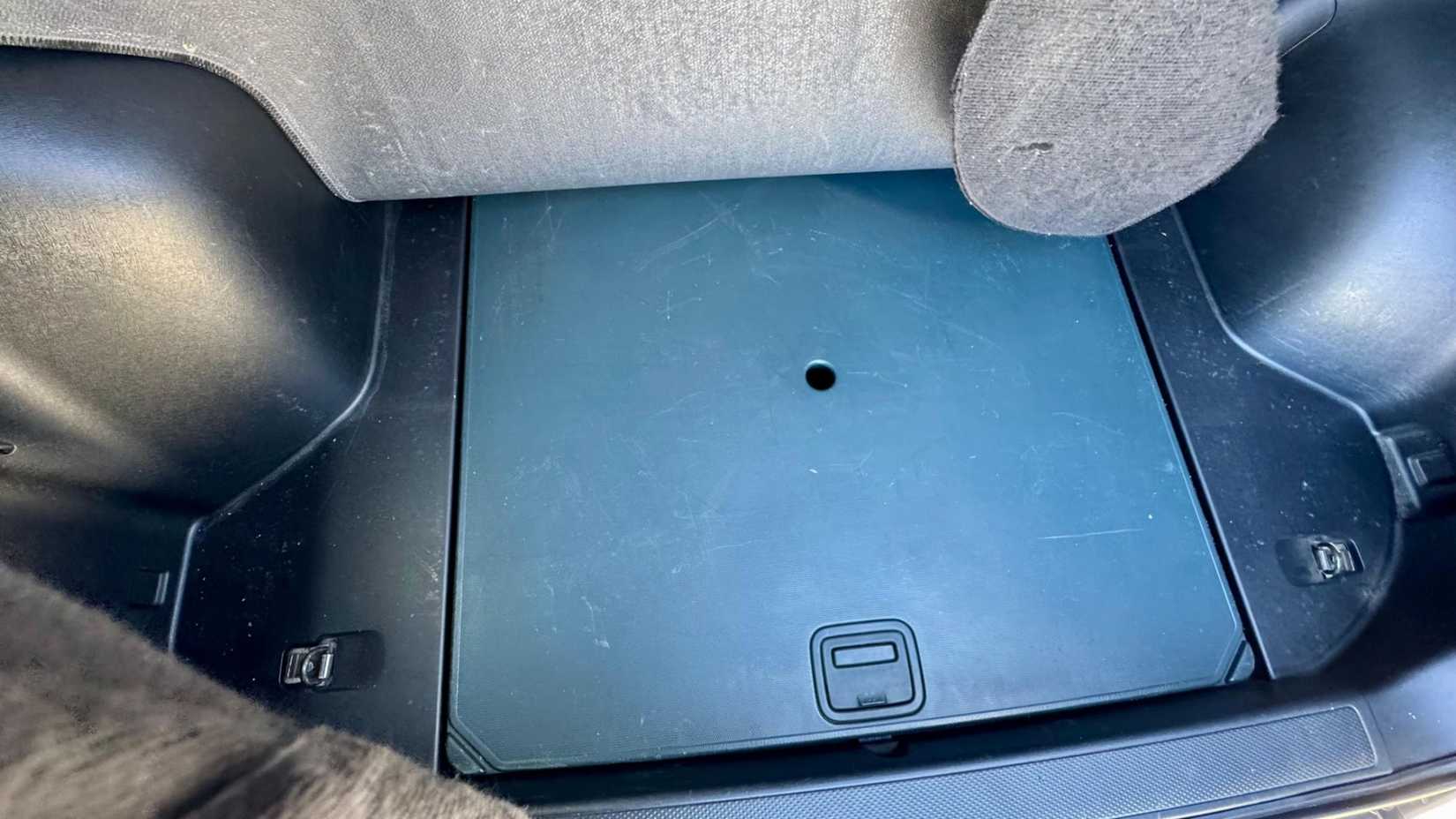 Early Honda CR-Vs Came With A Hidden Table In The Trunk