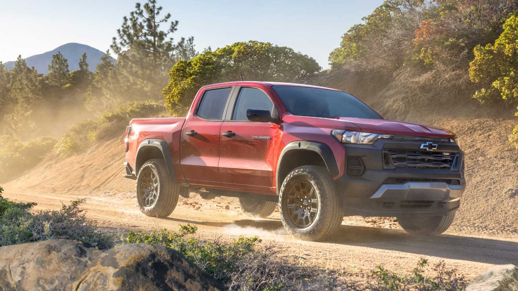 Trail Boss vs. Z71: Which 2026 Chevy Colorado Do You Need?