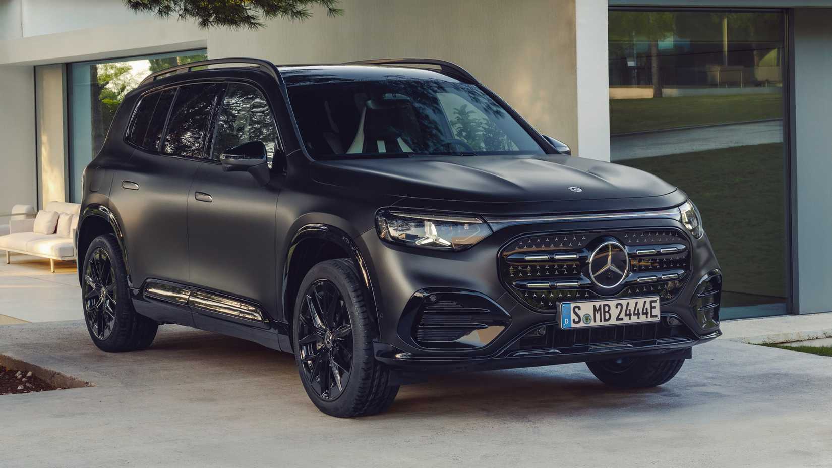 2027 Mercedes-Benz GLB Redesigned With Electric And Hybrid Power