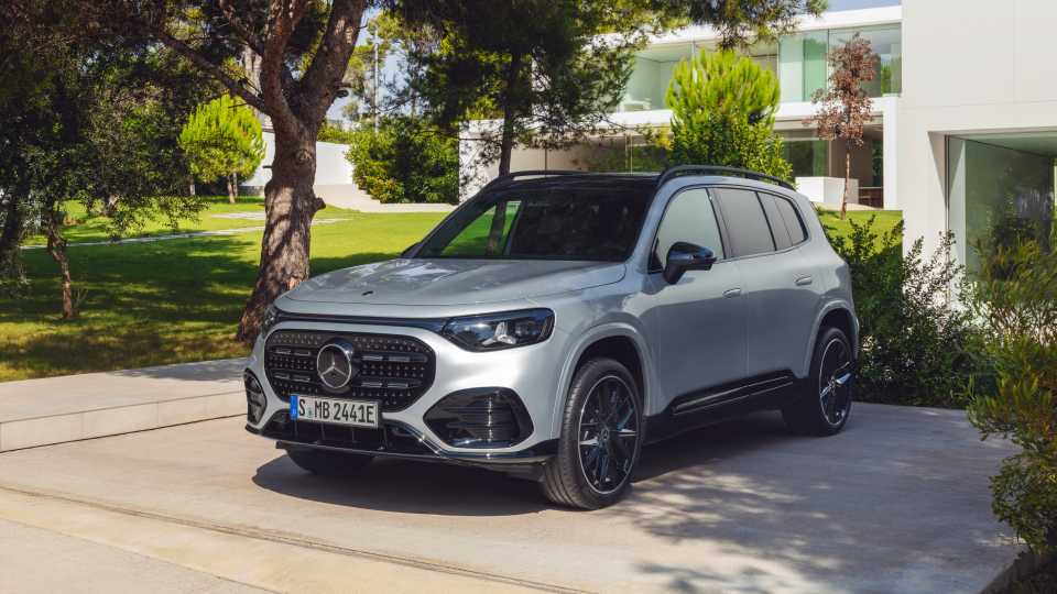 2027 Mercedes-Benz GLB Redesigned With Electric And Hybrid Power