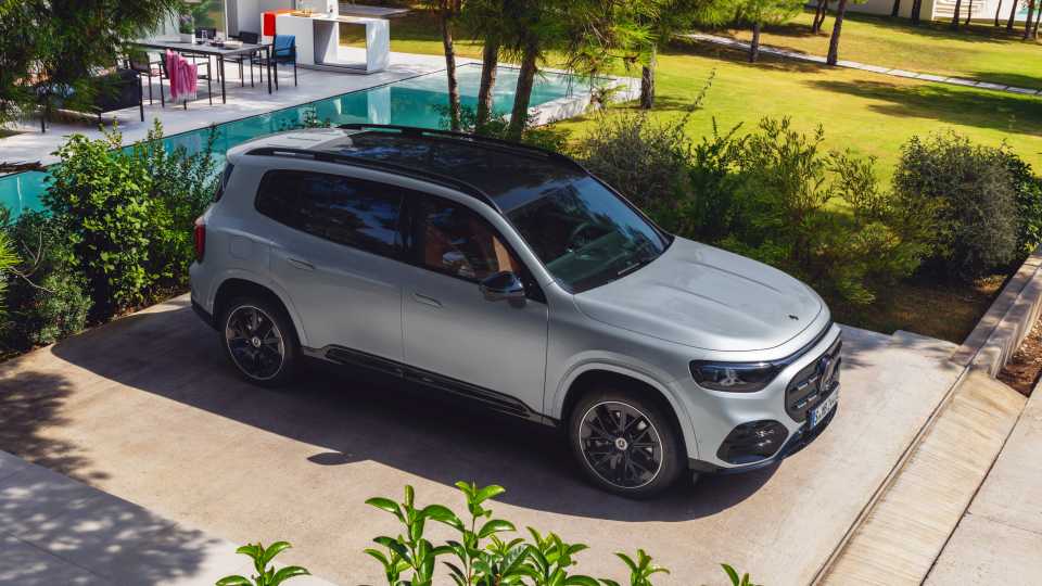 2027 Mercedes-Benz GLB Redesigned With Electric And Hybrid Power