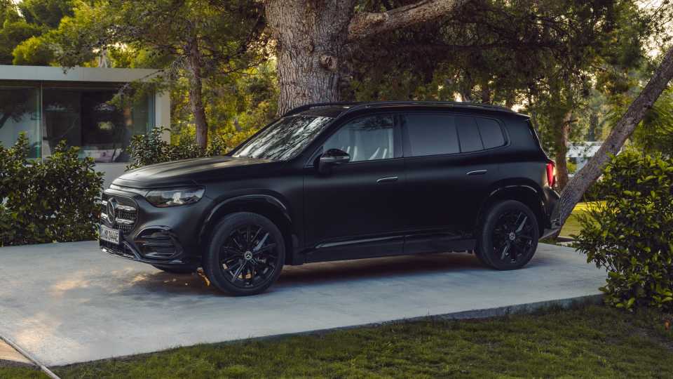 2027 Mercedes-Benz GLB Redesigned With Electric And Hybrid Power