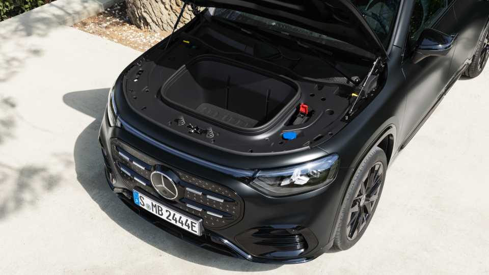 2027 Mercedes-Benz GLB Redesigned With Electric And Hybrid Power