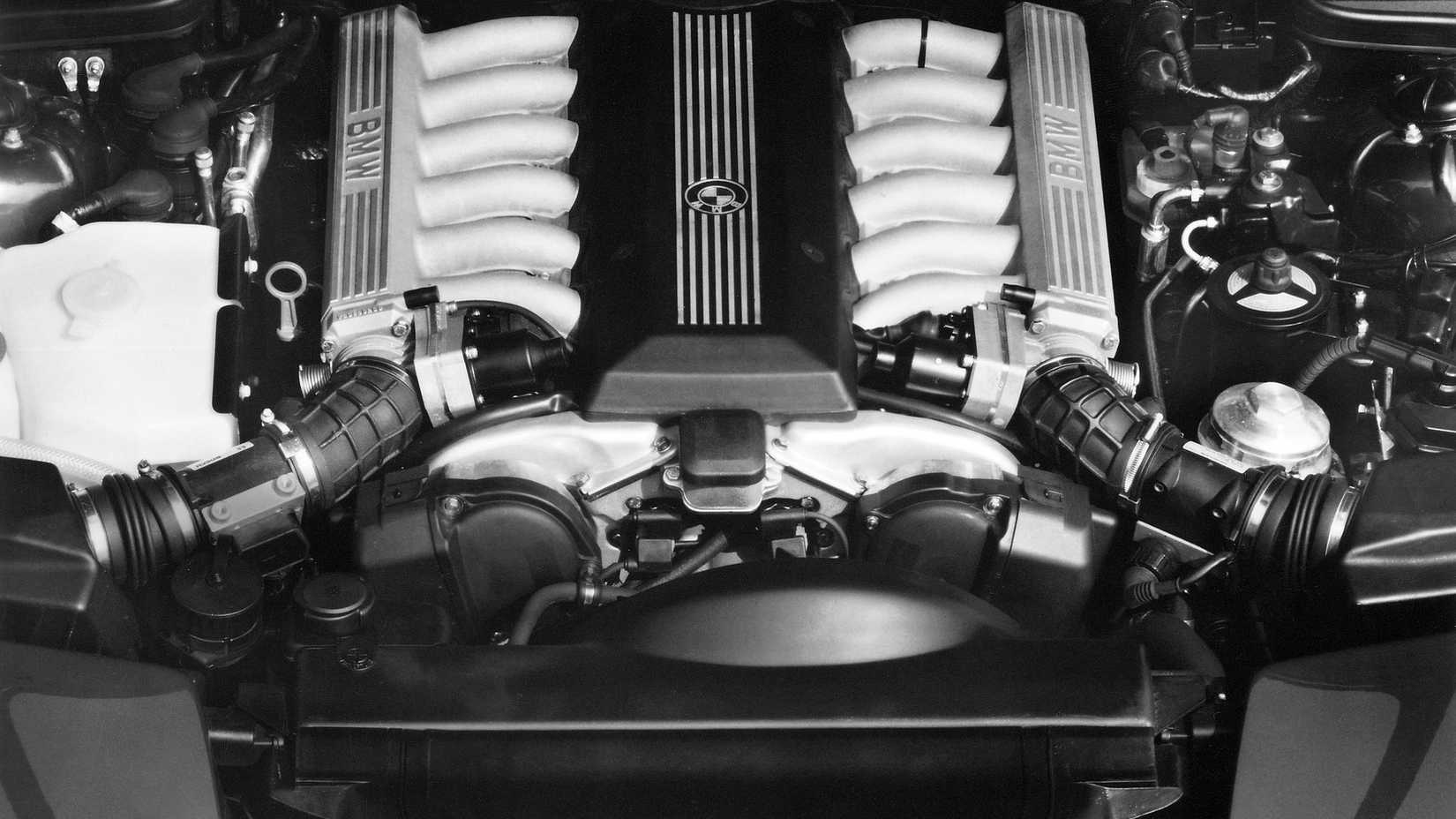 bmw v12 engine weight