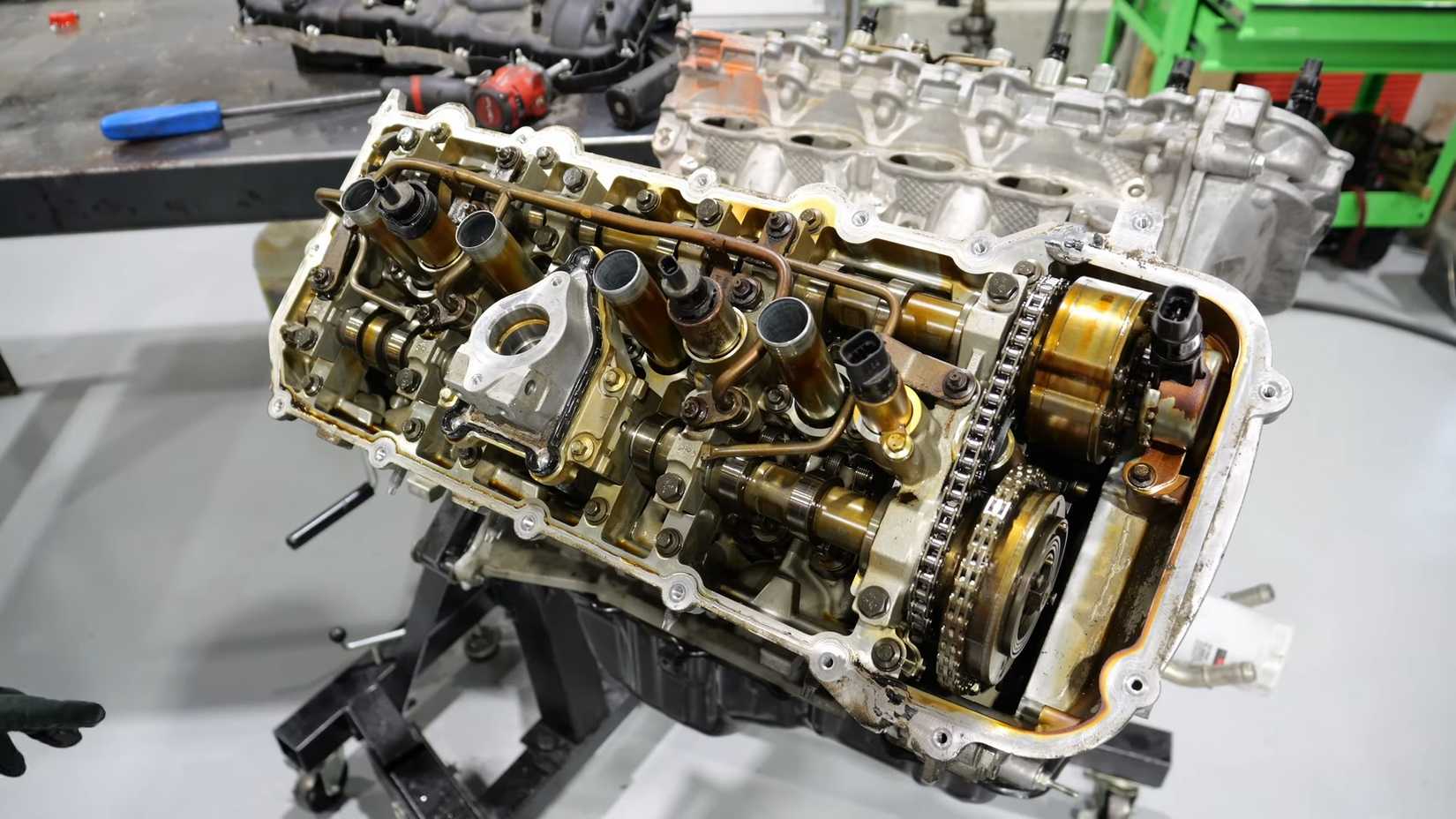 This Ford 5.0-Liter V8 Was Replaced At 65K Miles, But The Failure Is A ...