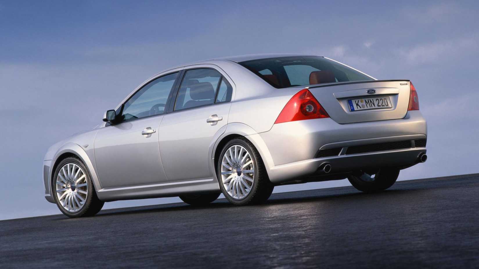 Ford Mondeo ST220 Is A Better Sleeper Sedan Than the E46 3-Series
