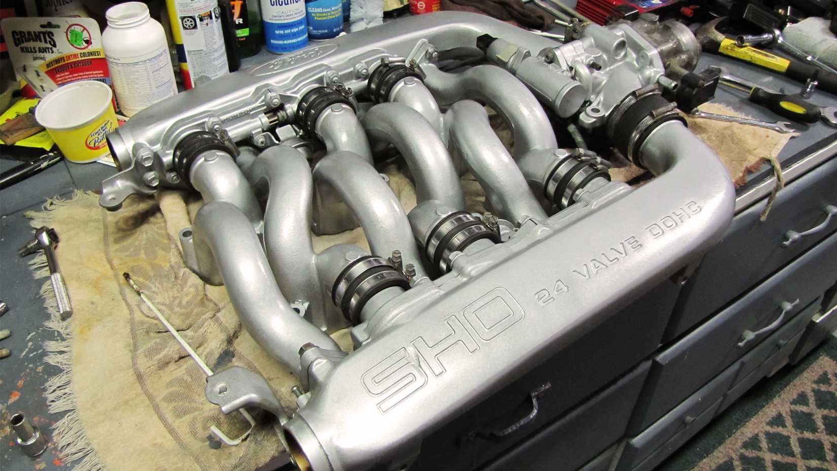 5 Reasons Ford's Old SHO V6 Is One Of The Best Engines Ever Made