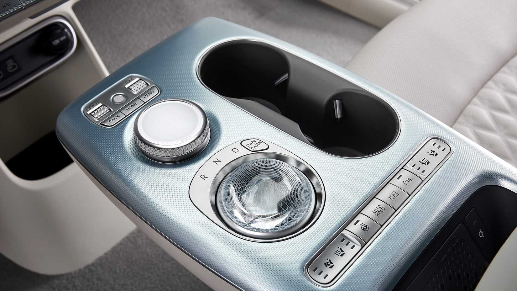 Mercedes Patents Palm-Scanner System To Unlock And Start Your Car