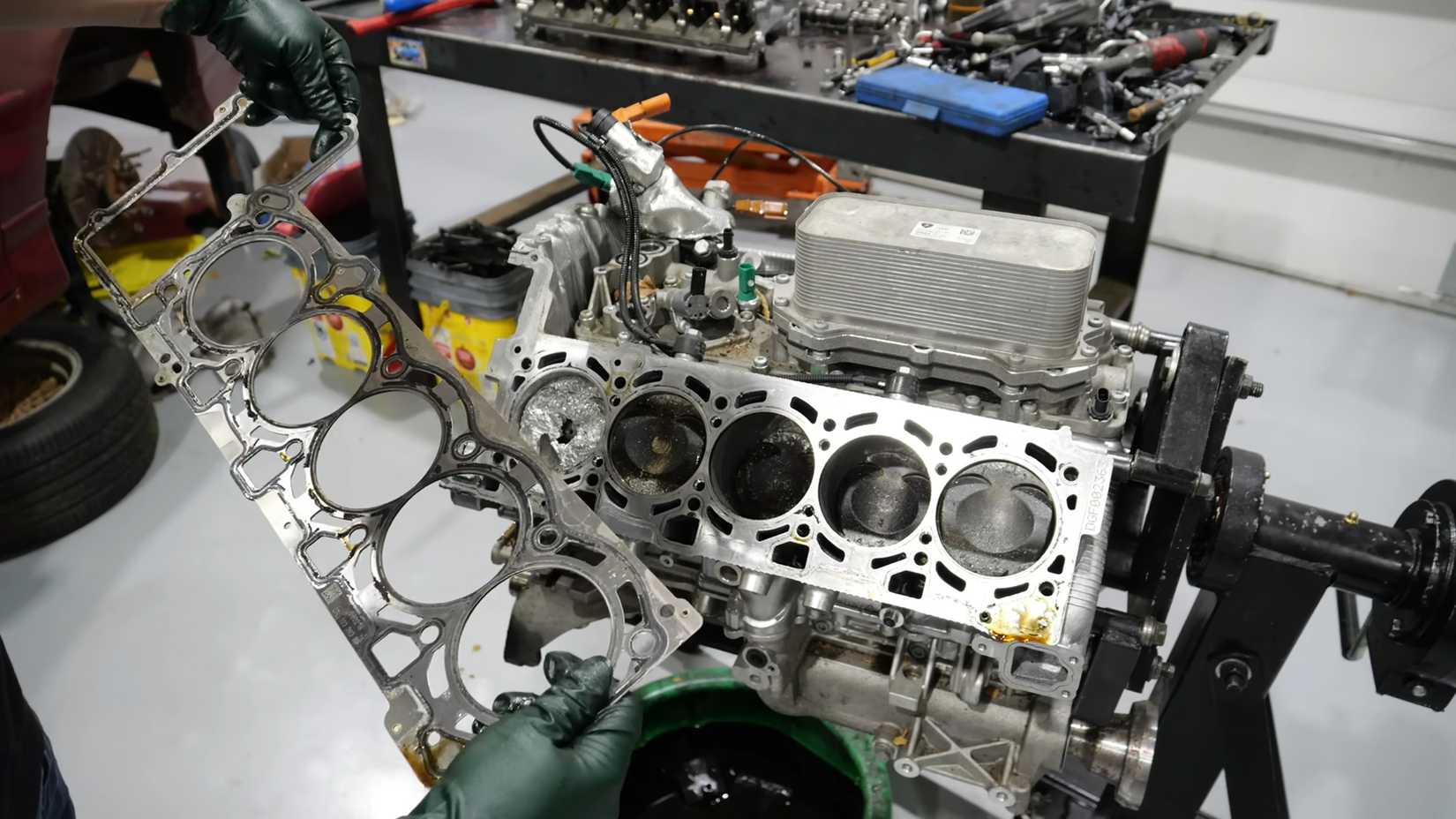 This Lamborghini V10 Engine Teardown Shows Catastrophic Damage Everywhere