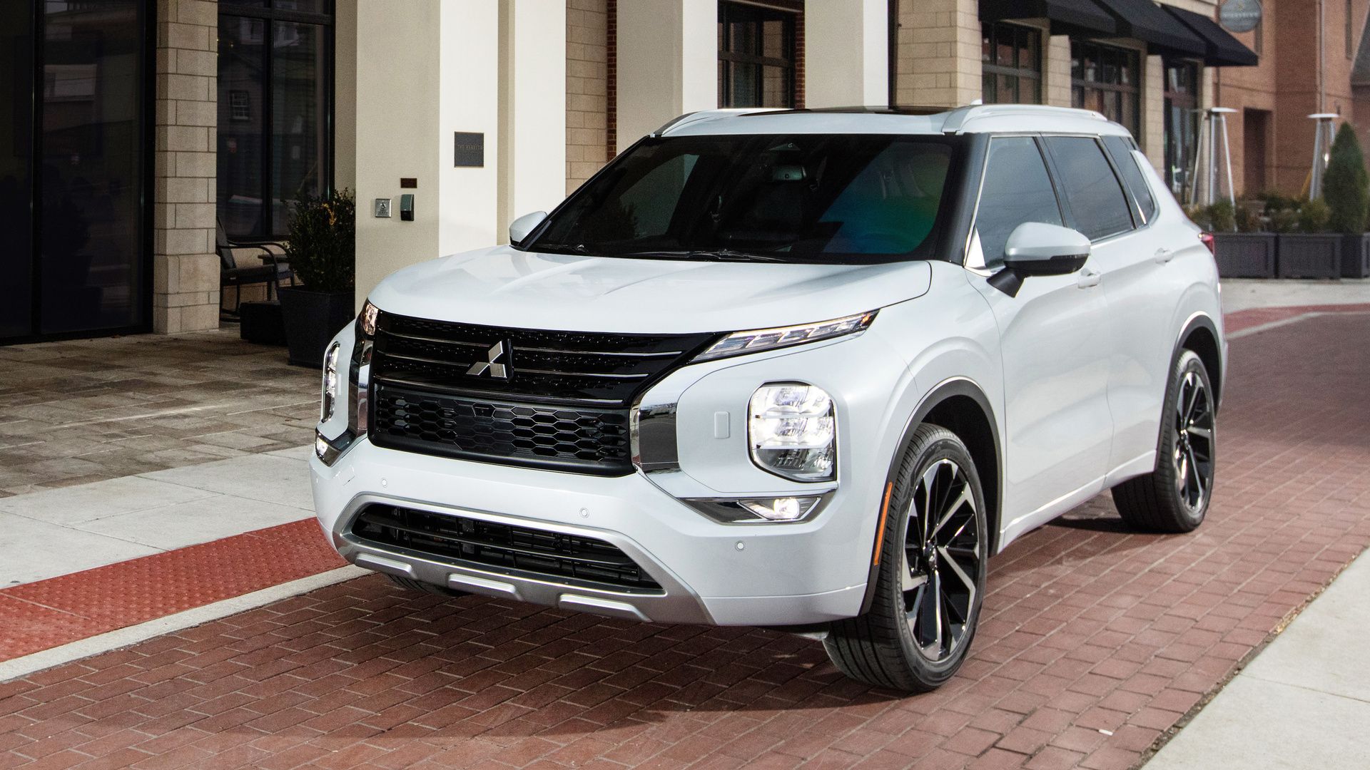 2024 Mitsubishi Outlander Pricing, Photos & Specs