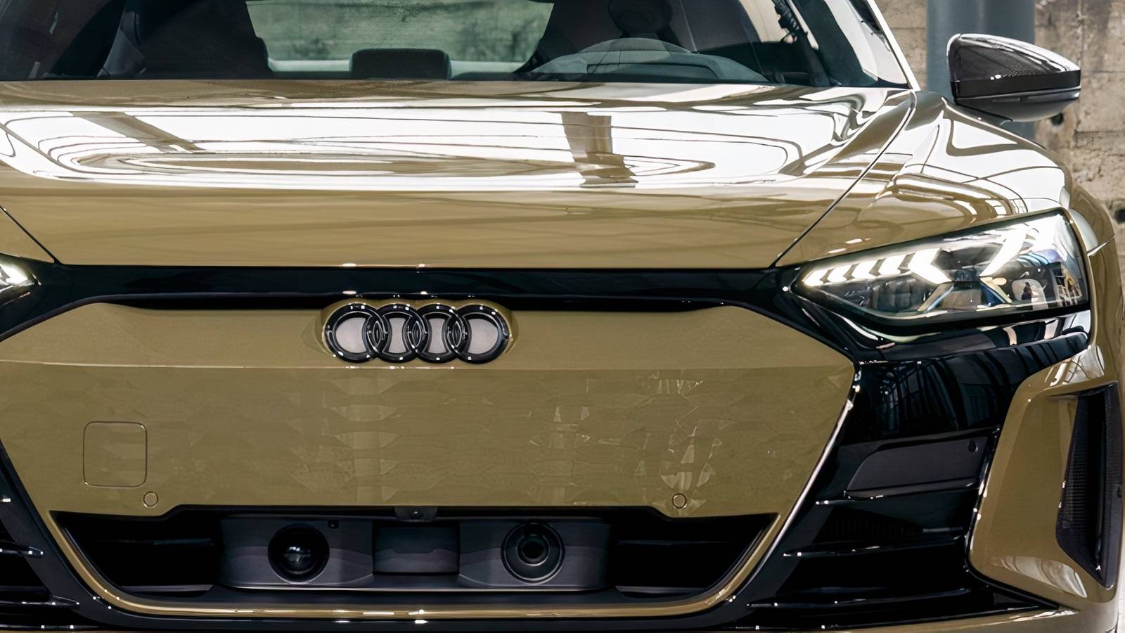 The Audi e-tron GT Is A Speedy EV That's A Bargain Thanks To Horrid ...
