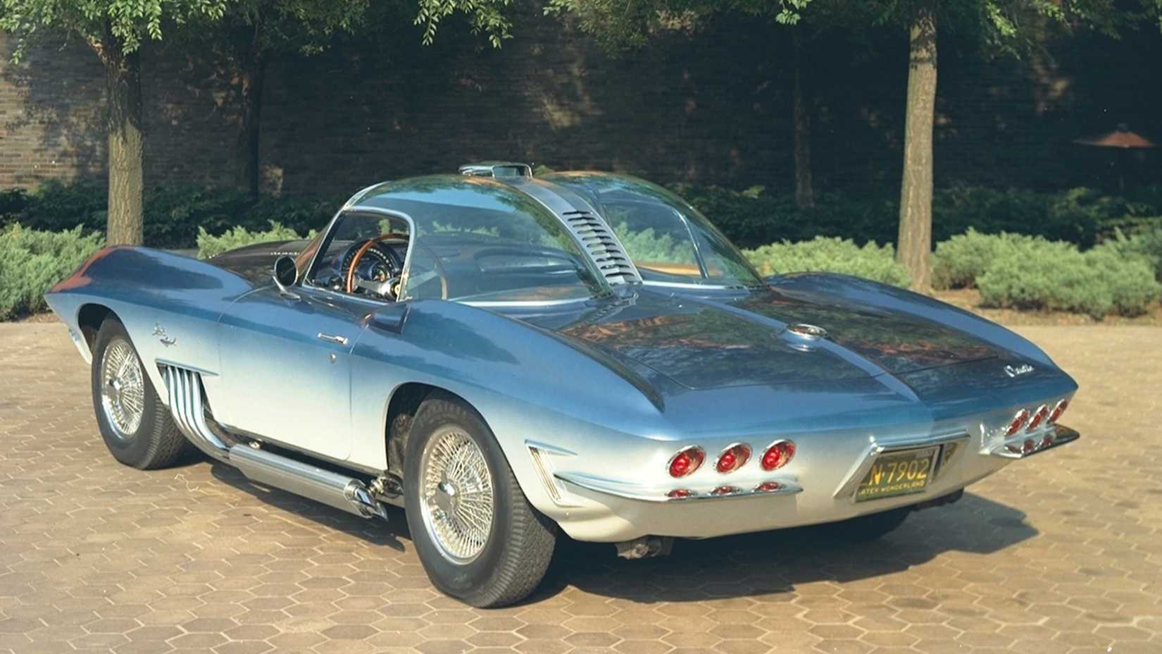1961 Mako Shark Corvette Concept: The Marine-Inspired Show Car That ...