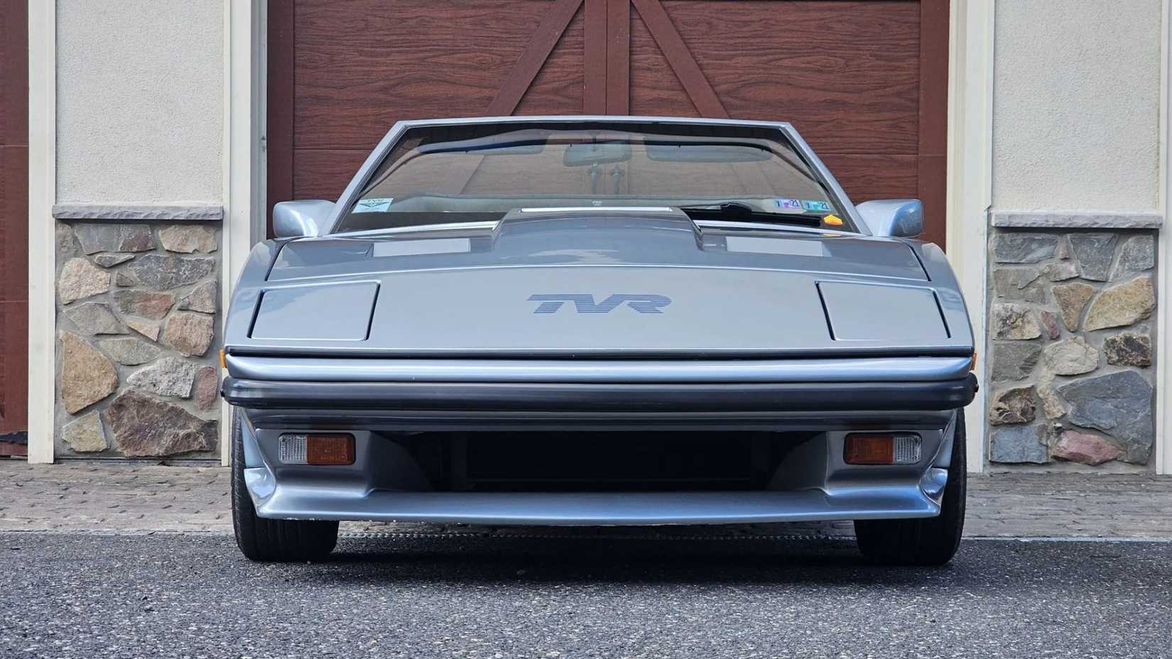 TVR 280i/Tasmin: The British Sports Car with Ford Engines