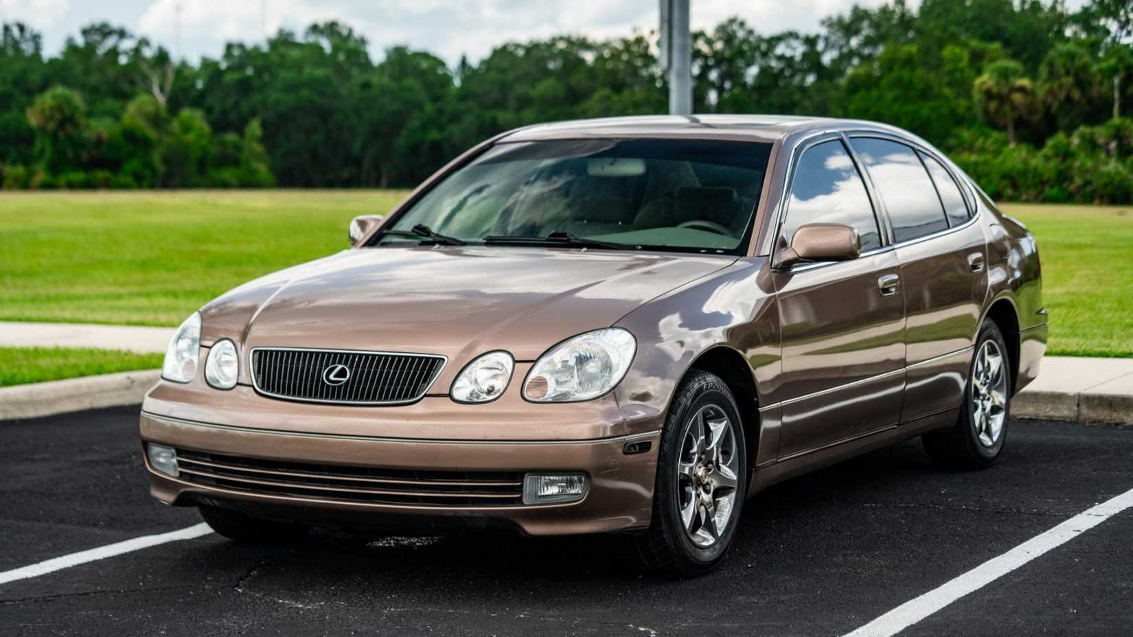 The Lexus GS Shared Bones With One Of Toyota's Most Famous Models