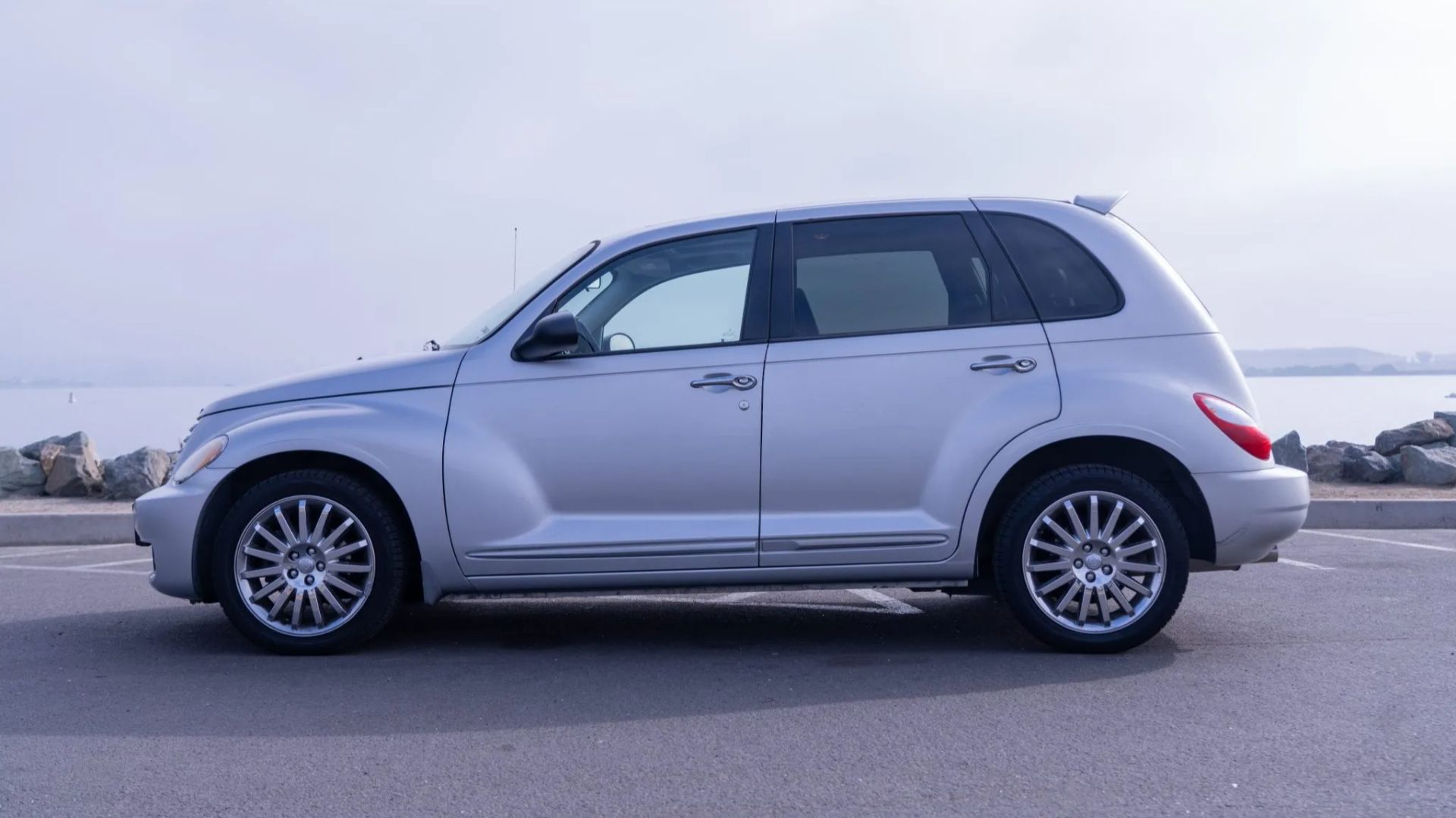 Chrysler PT Cruiser GT: The Turbocharged Nostalgic Hatchback