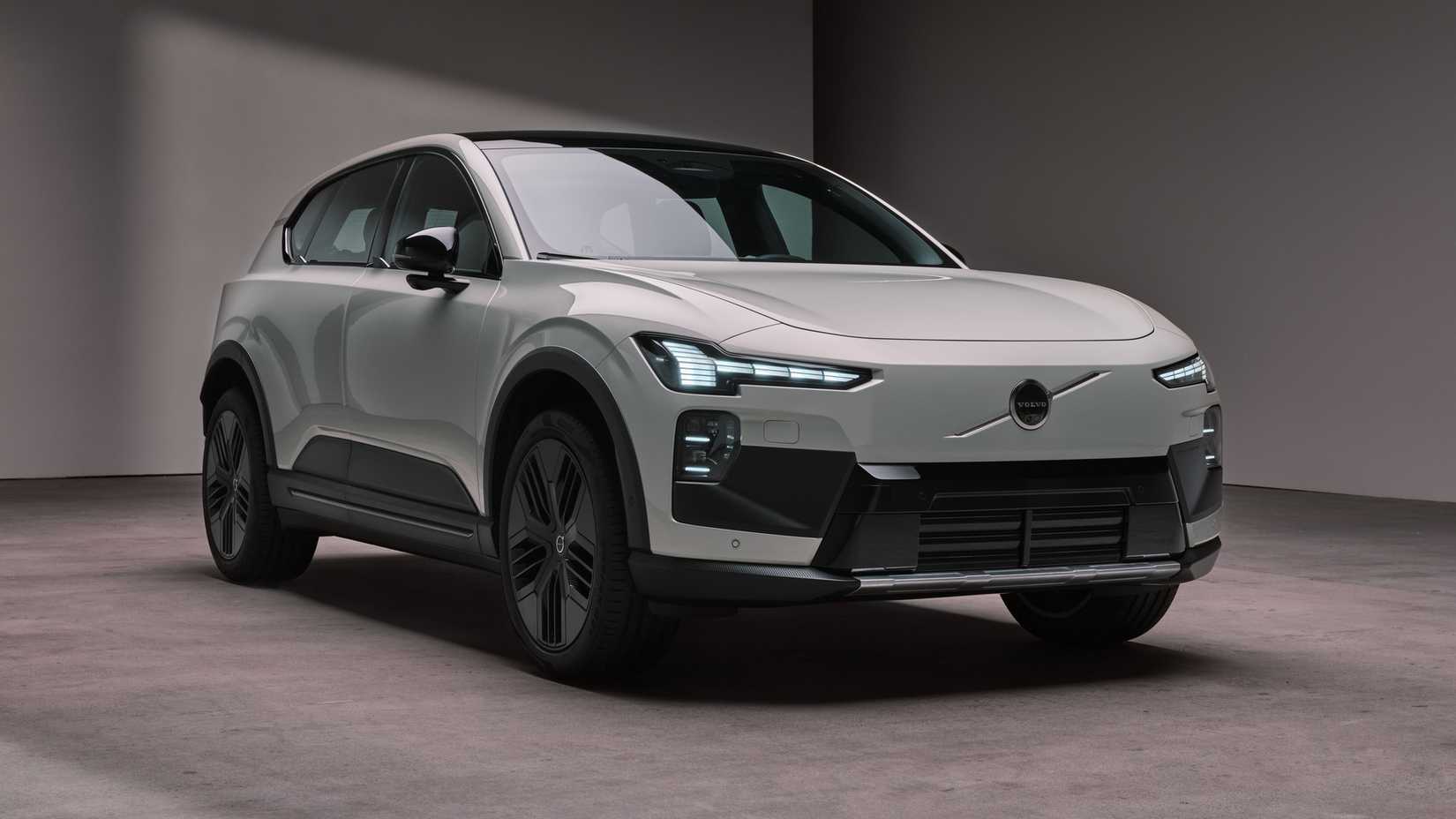 Volvo Can Build Wagons And Sedans On New SPA3 Platform If Buyers Want Them