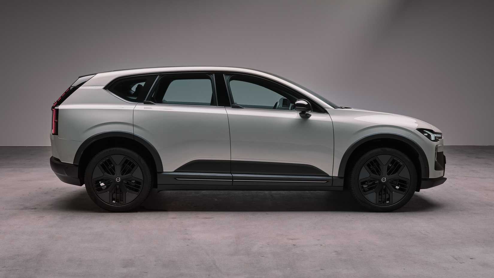 Volvo Can Build Wagons And Sedans On New SPA3 Platform If Buyers Want Them