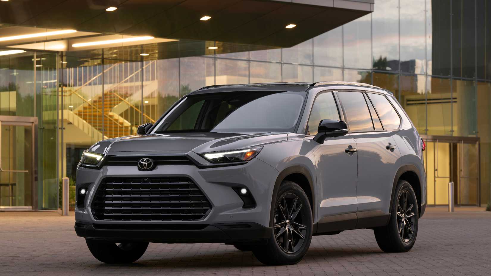 New Toyota Highlander Teaser Confirms The SUV Will Be Electric