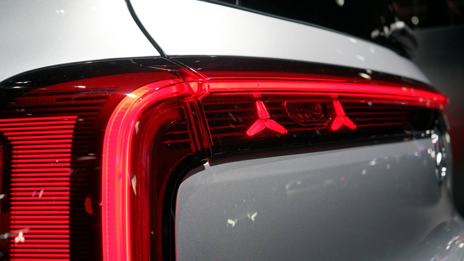 Mercedes-Benz Split-Taillight Patent Removes Excess Wiring In The Most ...