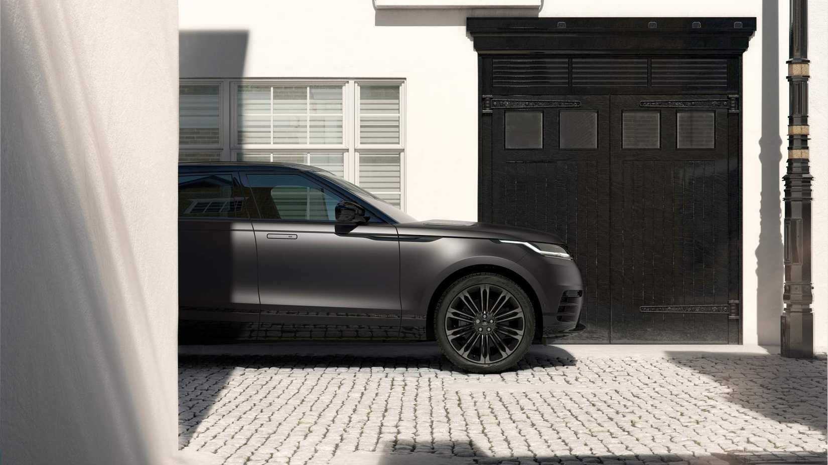 Range Rover Pays A Mild Tribute To Two London Neighborhoods