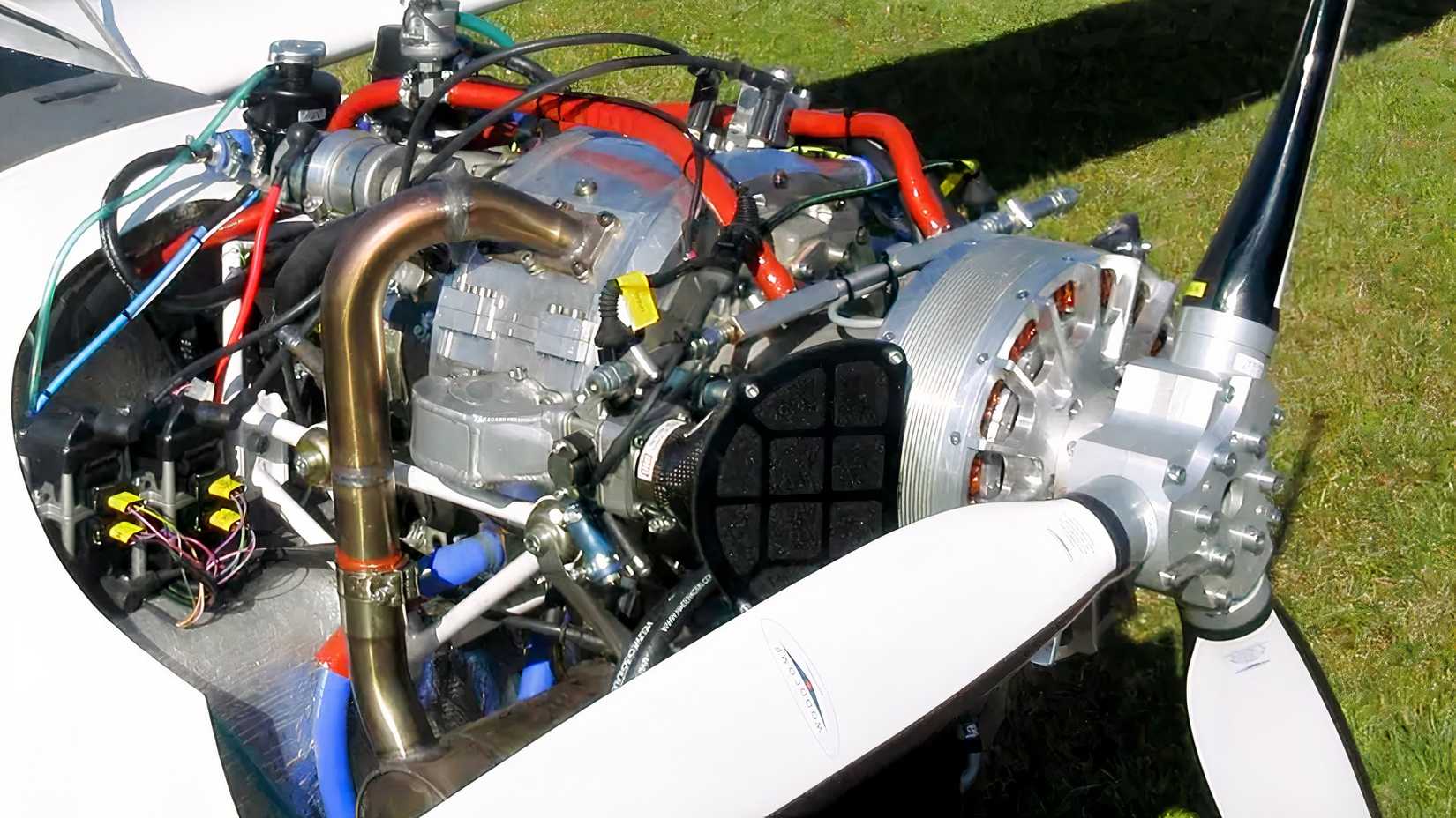 This Weird Rotary Engine Has Something Even Mazda's Doesn't - Pistons