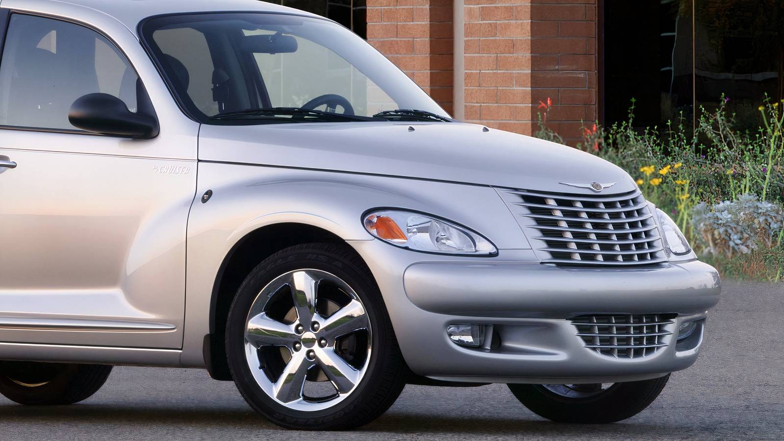 Chrysler PT Cruiser GT: The Turbocharged Nostalgic Hatchback