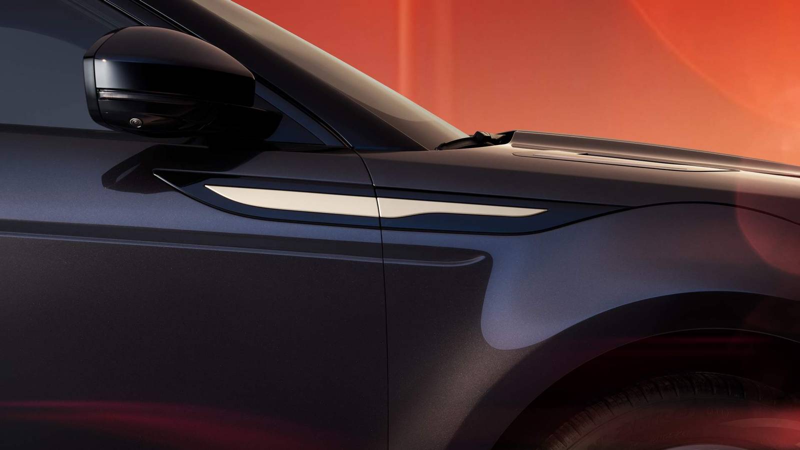 Range Rover Pays A Mild Tribute To Two London Neighborhoods