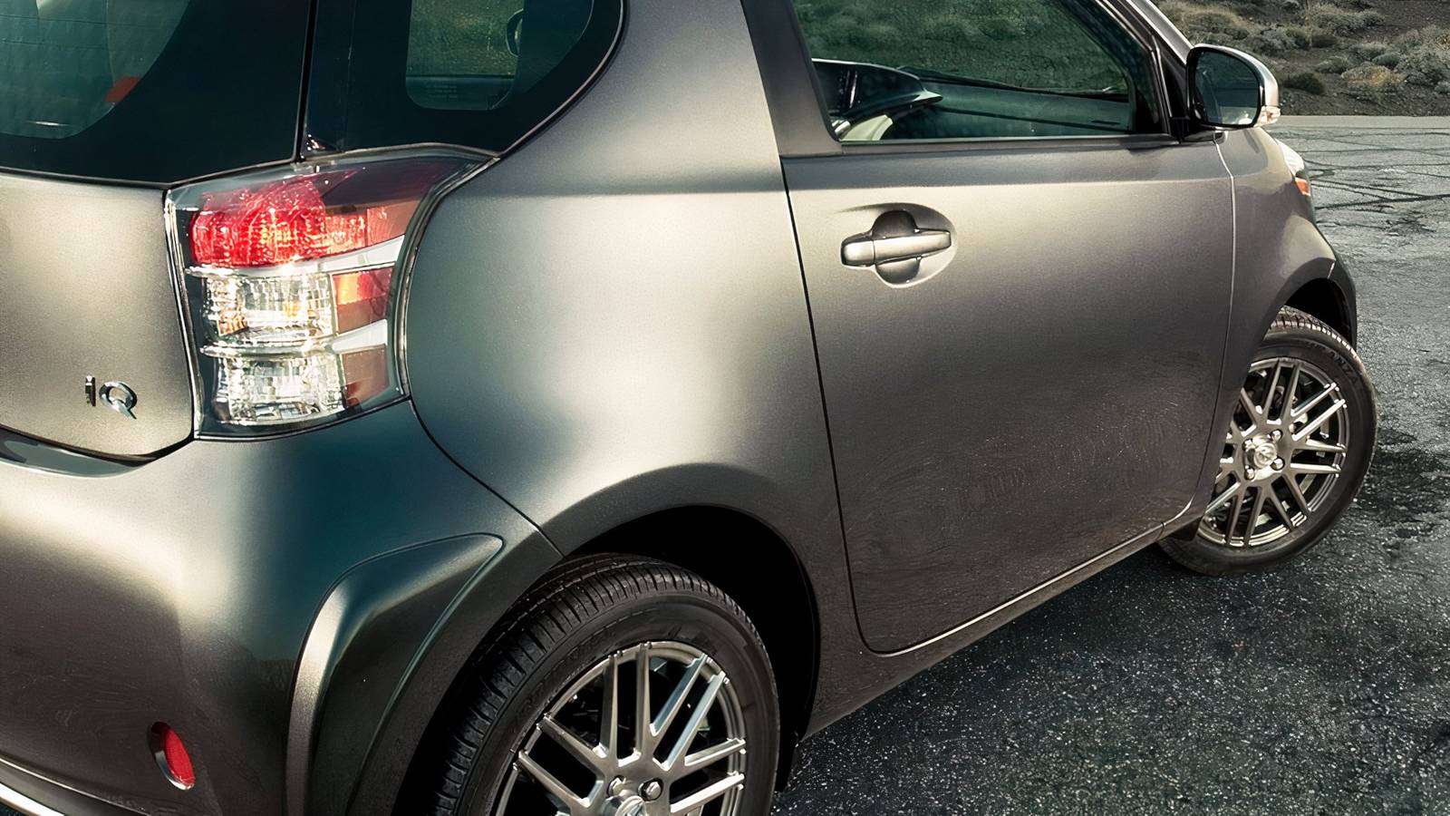 Toyota iQ: The Innovative Microcar Ahead of Its Time