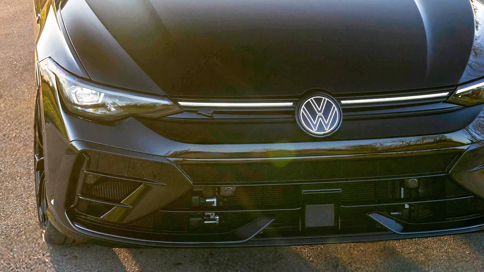 2025 Volkswagen Golf R: Quicker Than a 1996 Dodge Viper