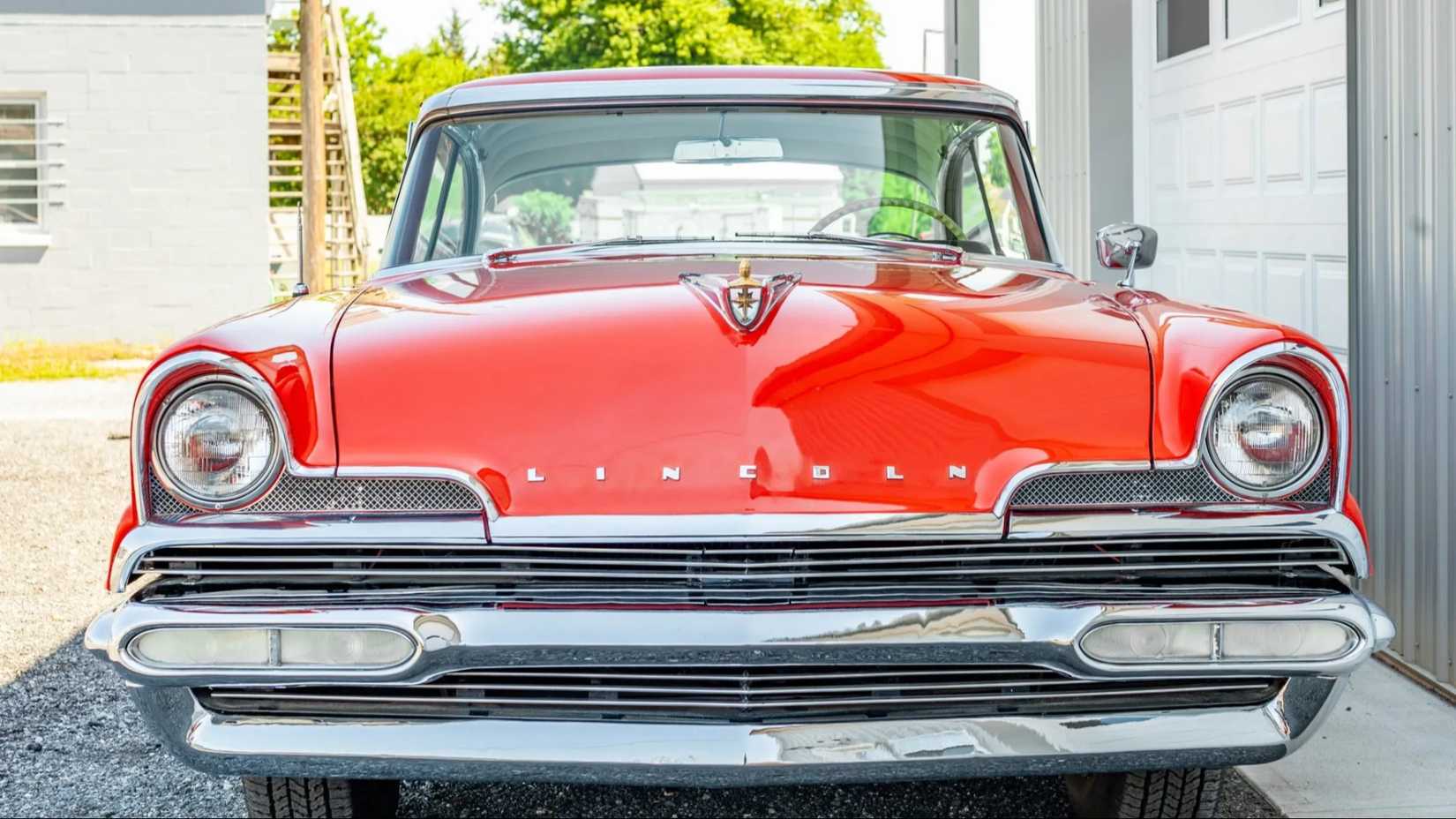 1956 Lincoln Premiere: Jet-Age Styling and 600+ Color Combos