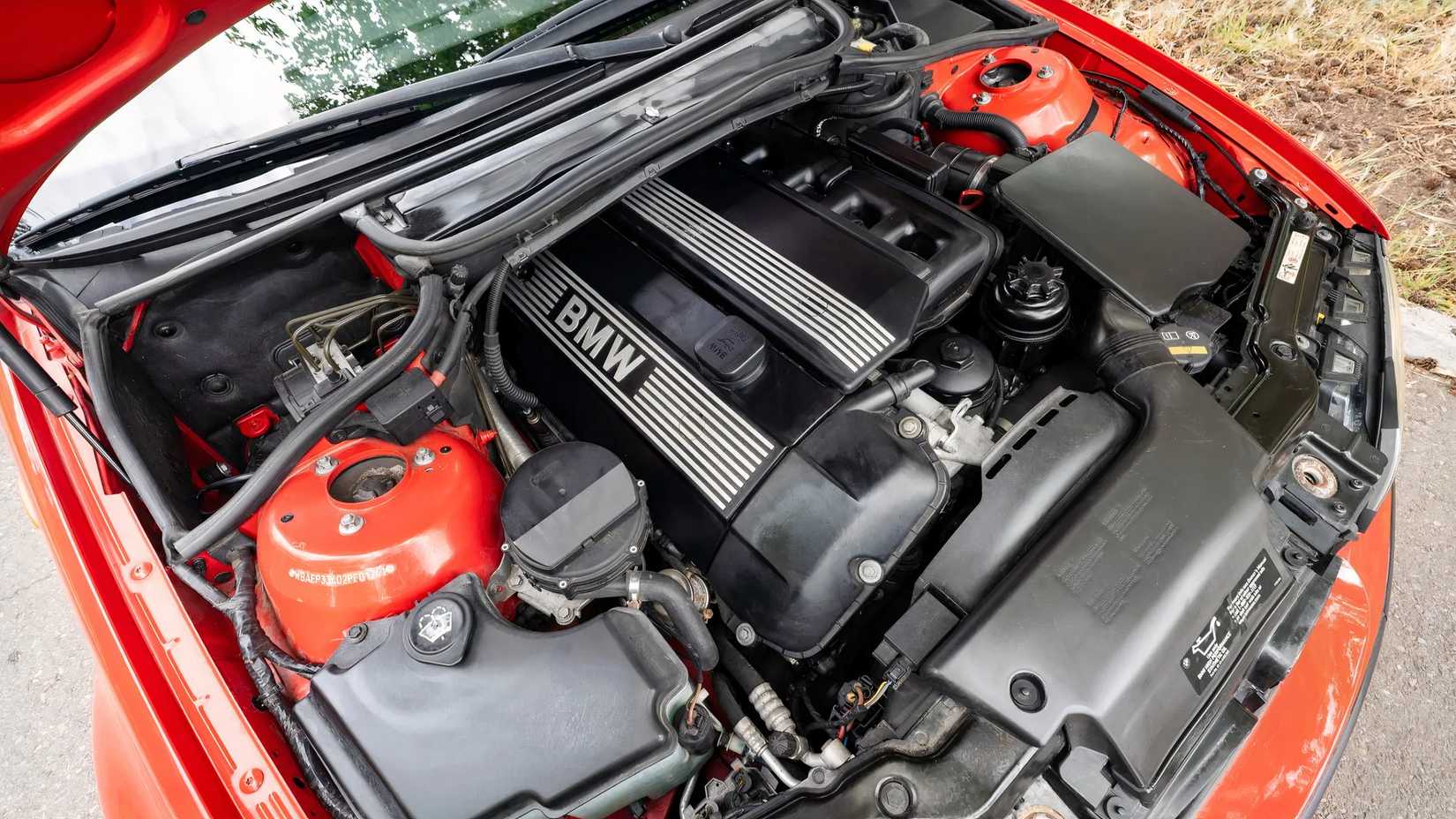 BMW's 325xi Was The Best AWD Wagon of The '00s, And It's Cheap Today