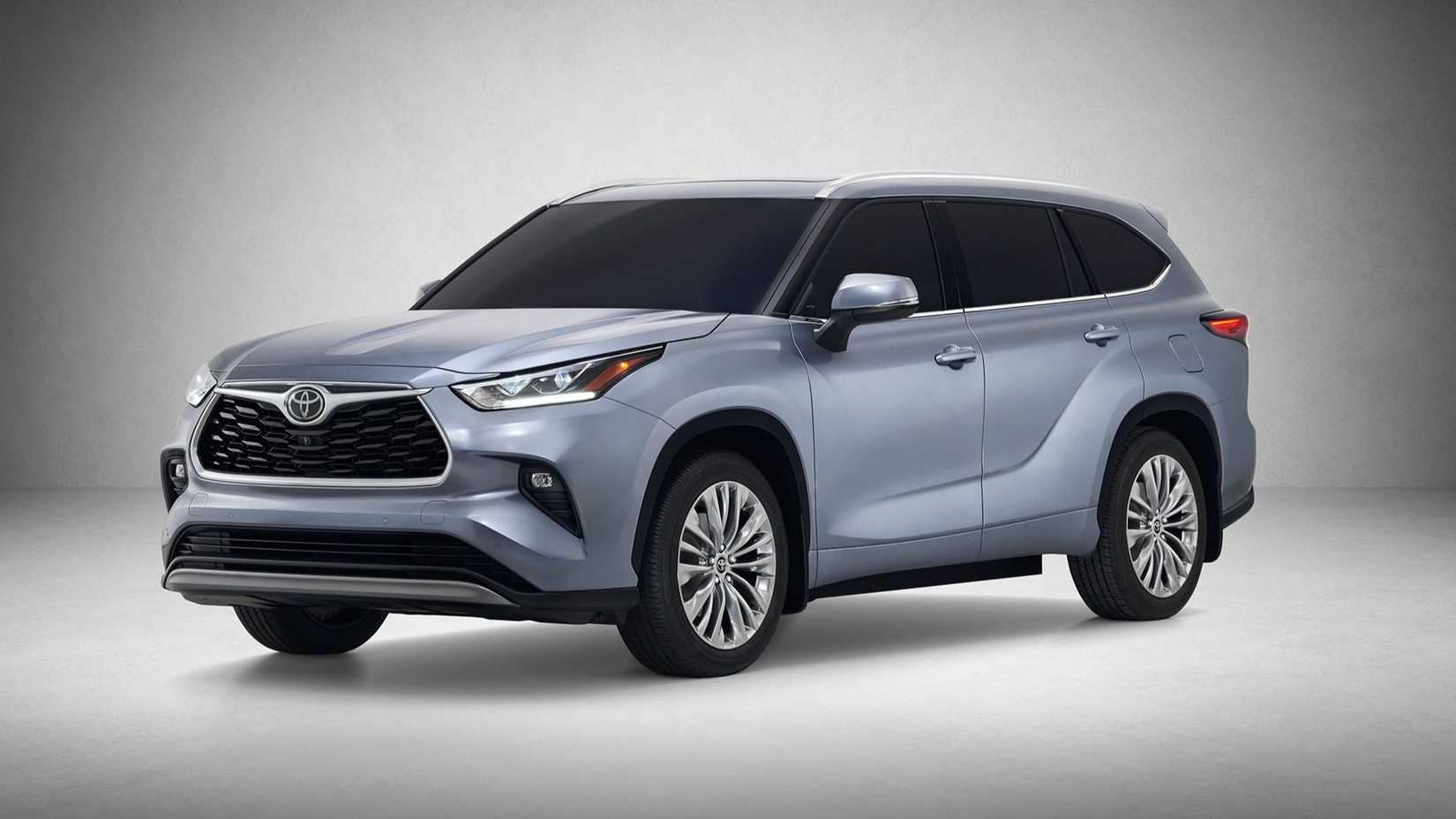 A Fully Loaded 2022 Toyota Highlander Costs Less Than A New Corolla Cross