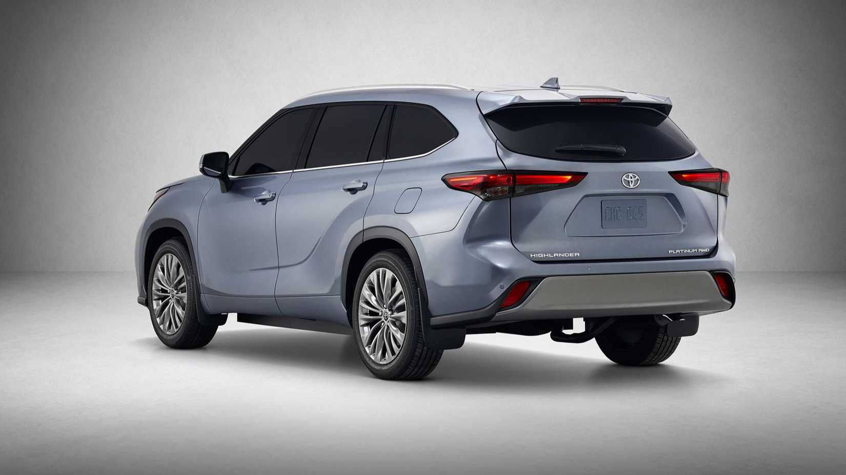 A Fully Loaded 2022 Toyota Highlander Costs Less Than A New Corolla Cross