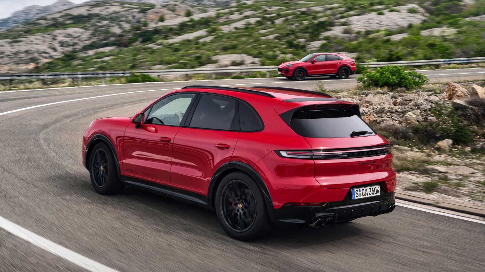 A New, Combustion-Powered Porsche Cayenne Is Coming Soon