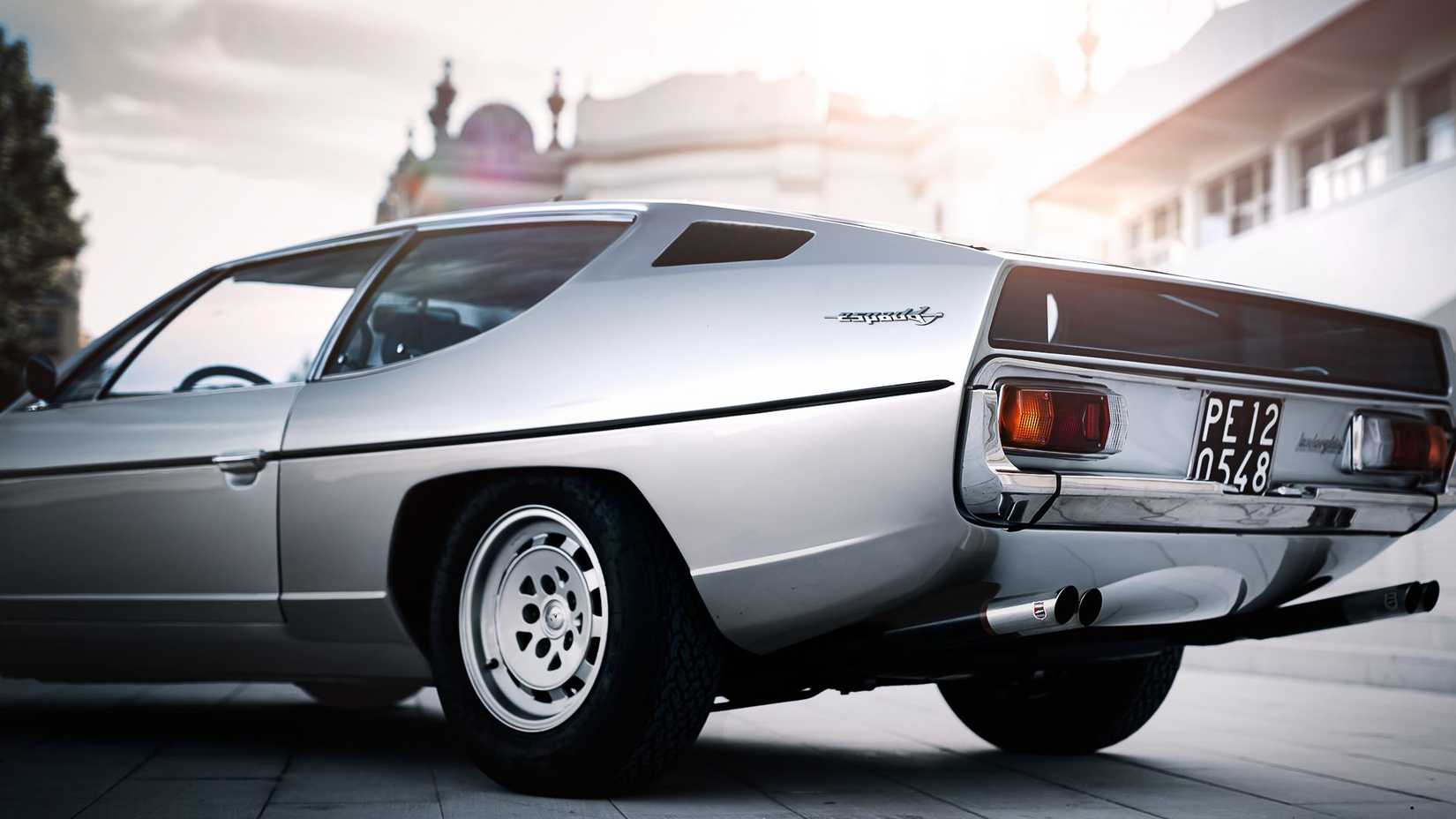 This Classic Lamborghini Espada V12 Just Sold For Less Than A Lincoln ...