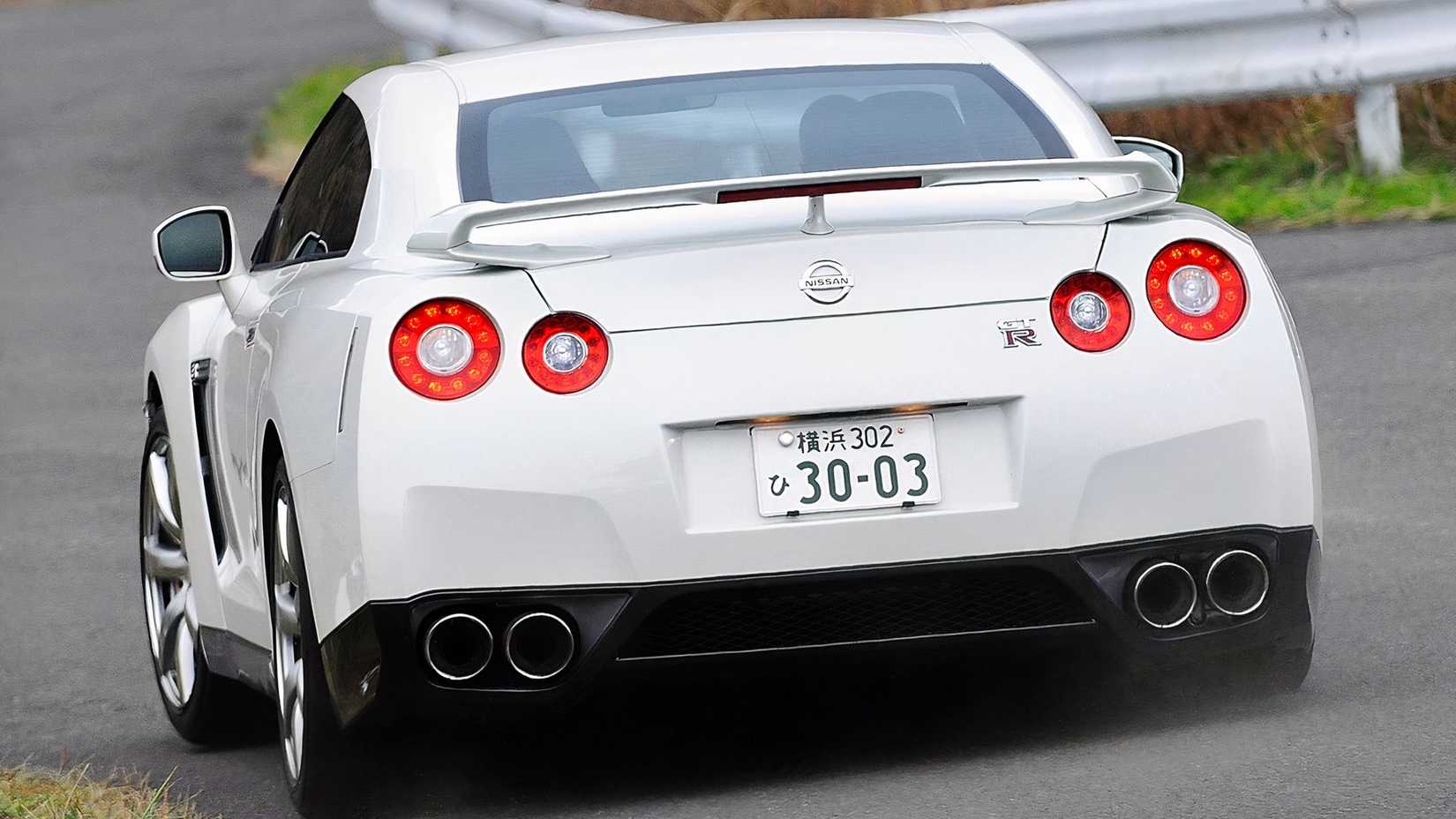 Nissan Fooled The Automotive Press By Disguising The First R35 GT-R As ...
