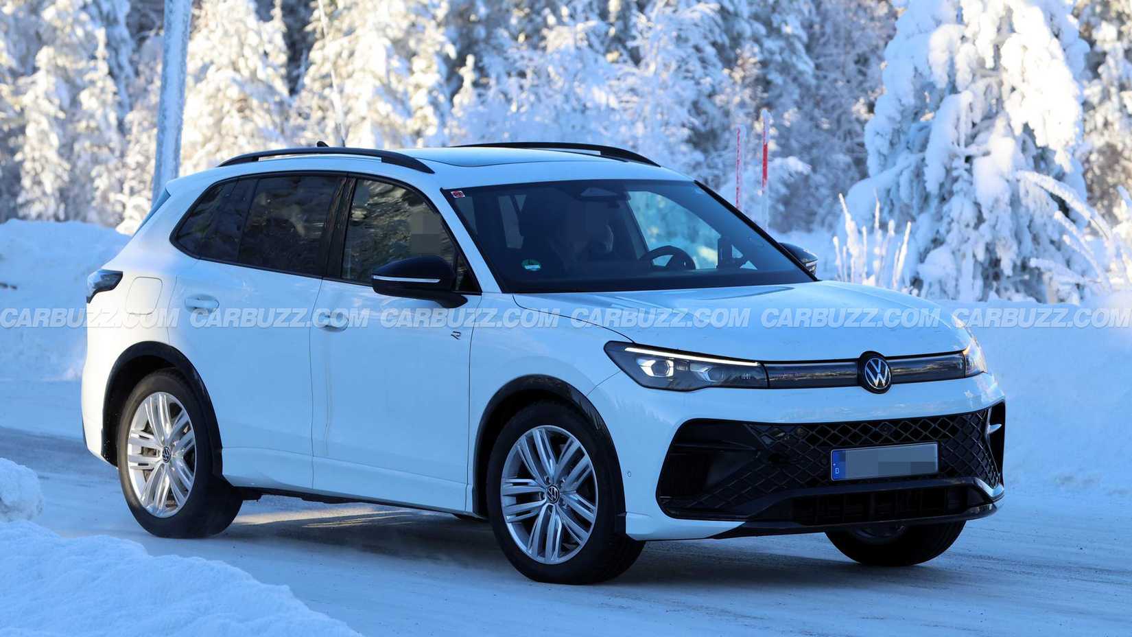 Volkswagen's New Tiguan R Spied For The First Time, And It's Not Hiding ...