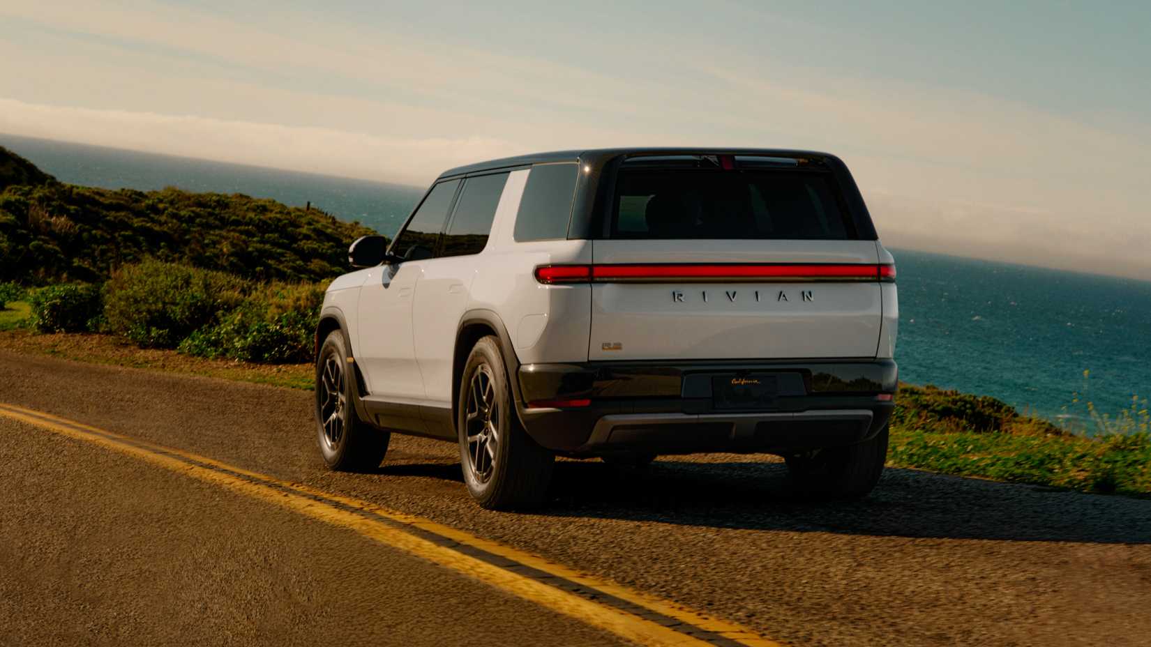 Rivian R2 Vs. Toyota 4Runner: When Old-School Off-Roading Is Hard To Beat