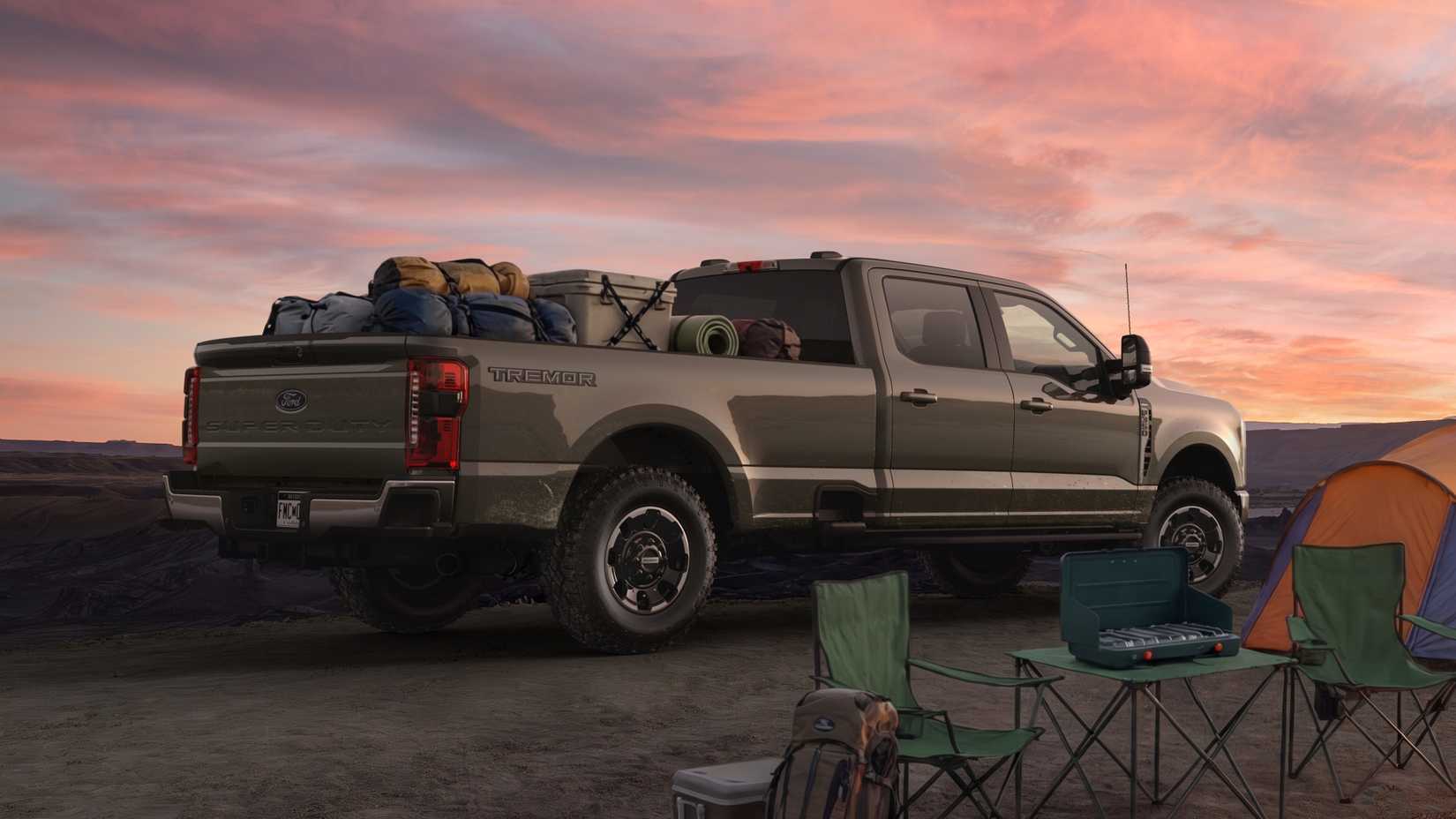 Ford Gives The 2027 Super Duty More Luxury And Off-Road Trim Options