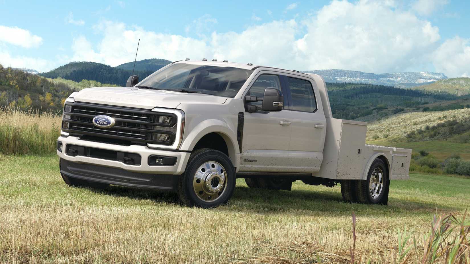 Ford Gives The 2027 Super Duty More Luxury And Off-Road Trim Options