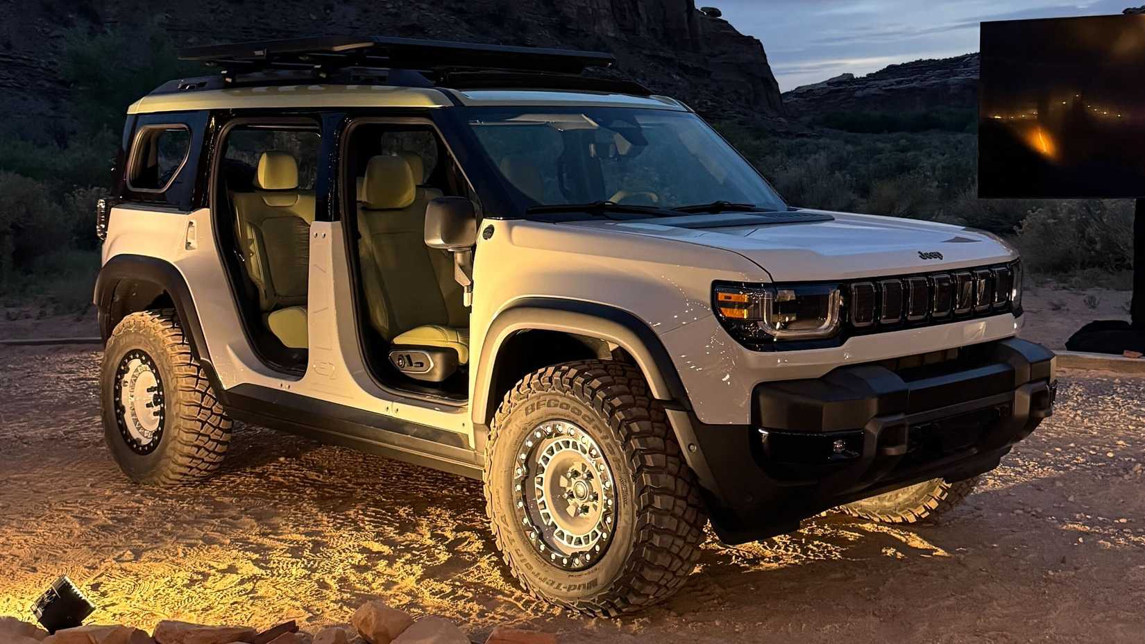 Jeep Recon, Cherokee Off-Road Concepts Make Surprise Debut At Easter Safari
