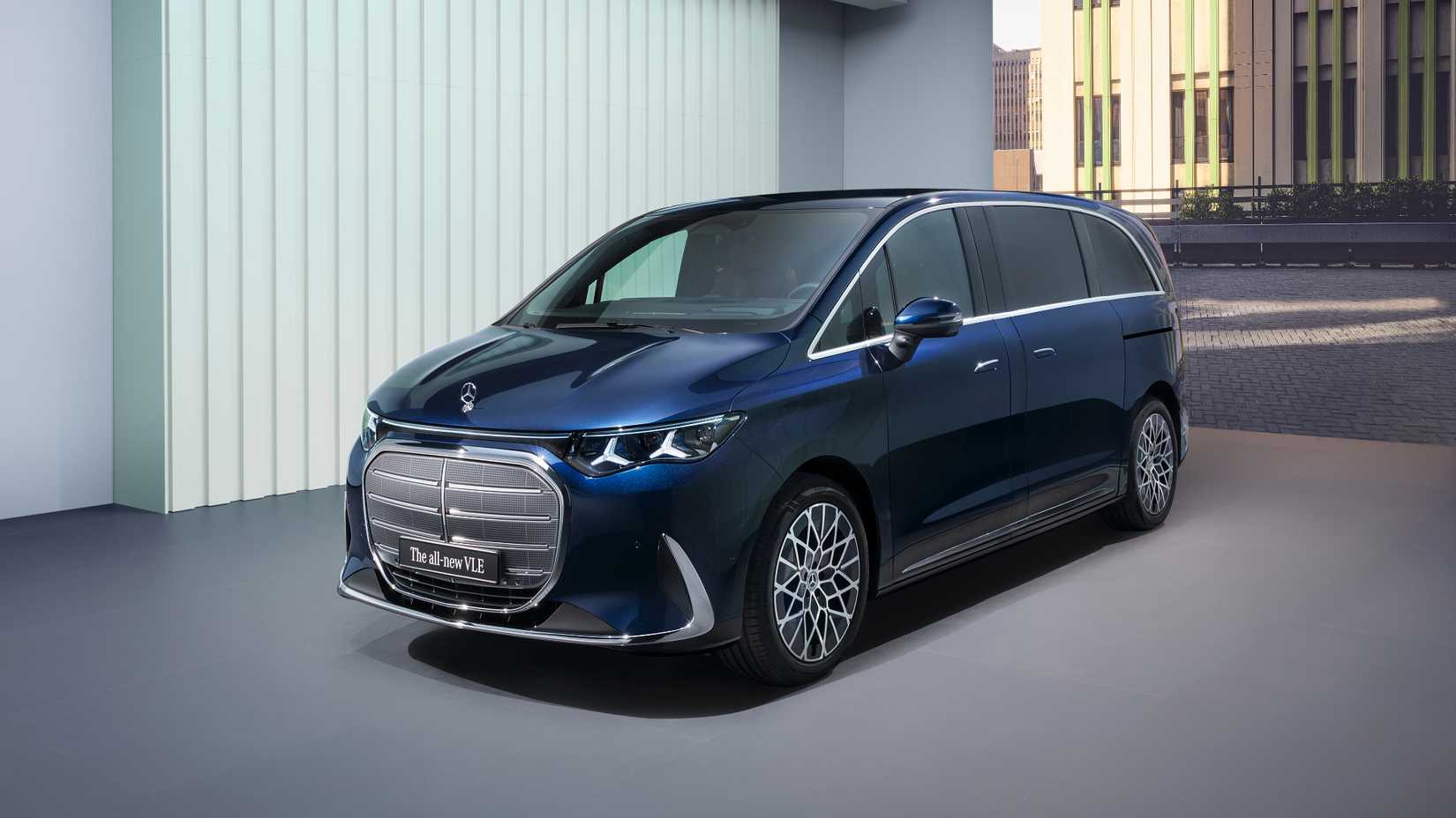 Mercedes-Benz VLE-Class Debuts: A New Minivan For America