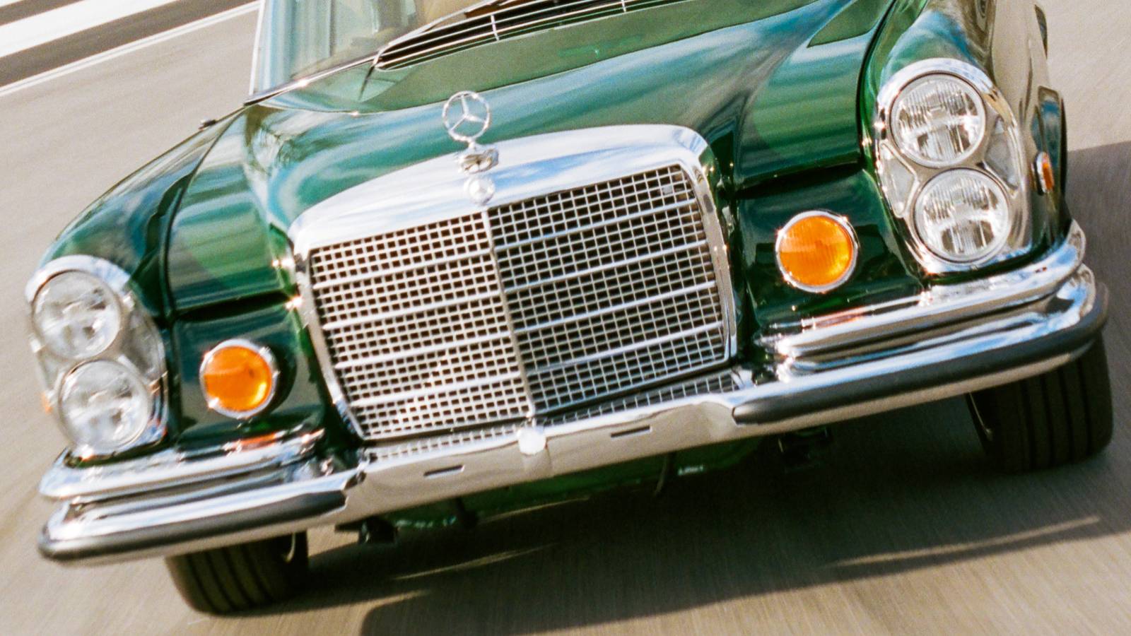 Old Mercedes 280SE Restomod Combines Timeless Style With An AMG V8