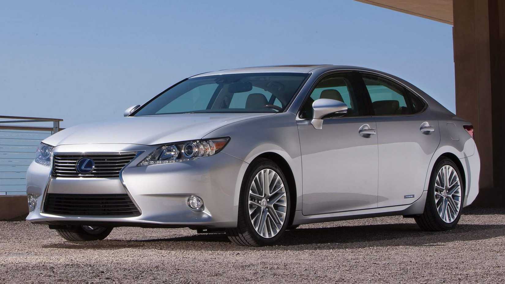 This Fuel-Efficient Used Lexus Hybrid Sedan Holds Onto Its Value Like Crazy